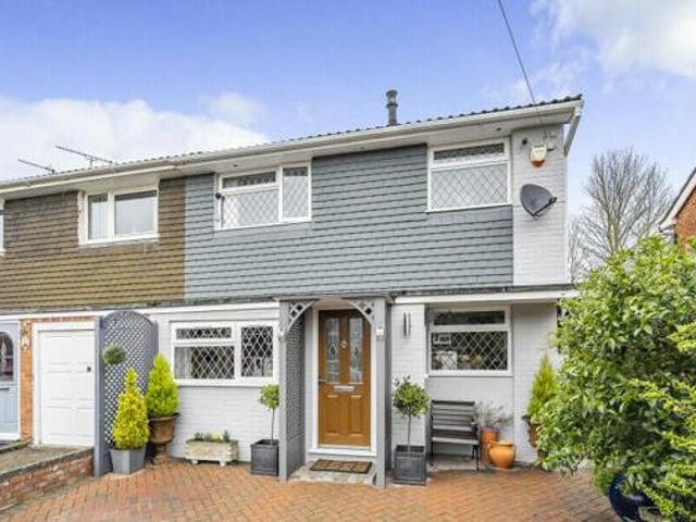 3 Bedroom Semi detached House For Sale In Reading, Berkshire