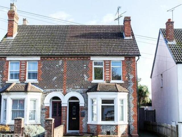 3 Bedroom Semi detached House For Sale In Reading, Berkshire