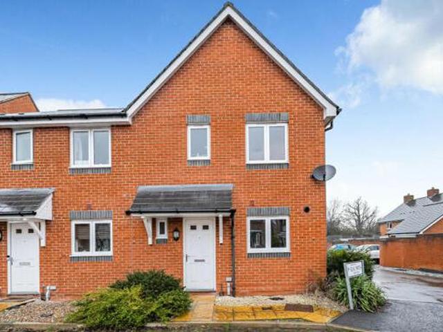 3 Bedroom Semi detached House For Sale In Reading, Berkshire