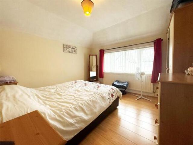 3 bedroom semi detached house for sale in Reading Road, Ipswich, Suffolk, IP4