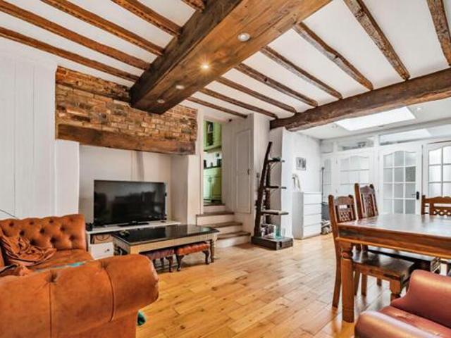 3 Bedroom Semi detached House For Sale In Reading
