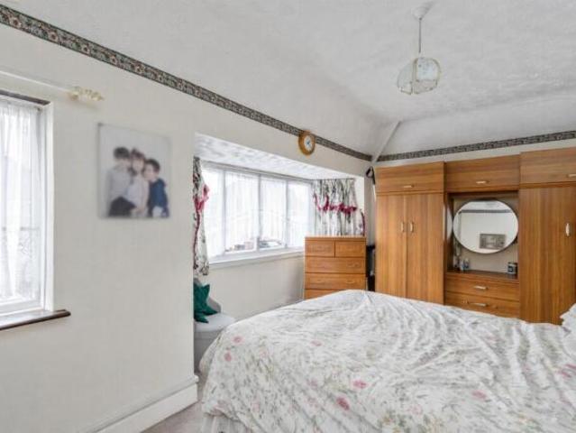 3 bedroom semi detached house for sale in Redlands Road, Solihull, B91