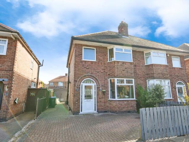 3 bedroom semi detached house for sale in Reedman Road, Nottingham, NG10