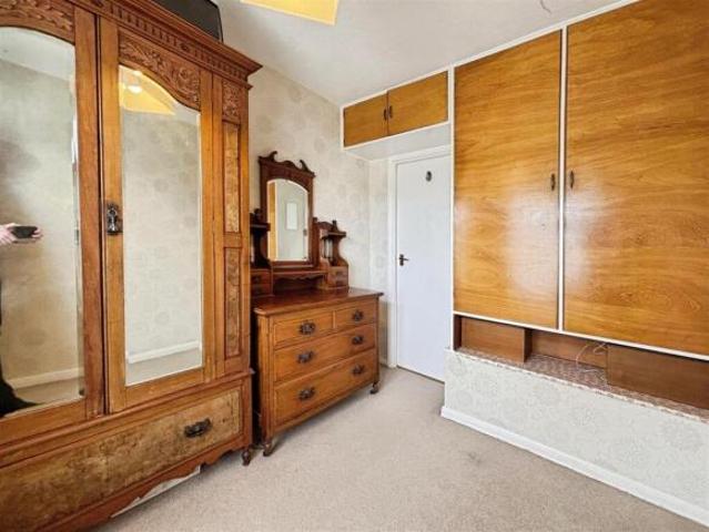 3 bedroom semi detached house for sale in Rhodesway, Bradford, BD8 0DA, BD8