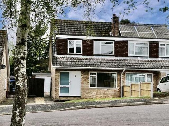 3 Bedroom Semi detached House For Sale In Ringwood