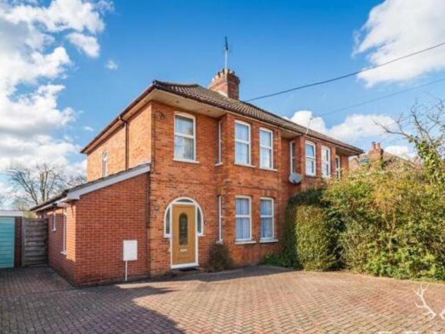 3 Bedroom Semi detached House For Sale In Ringwood