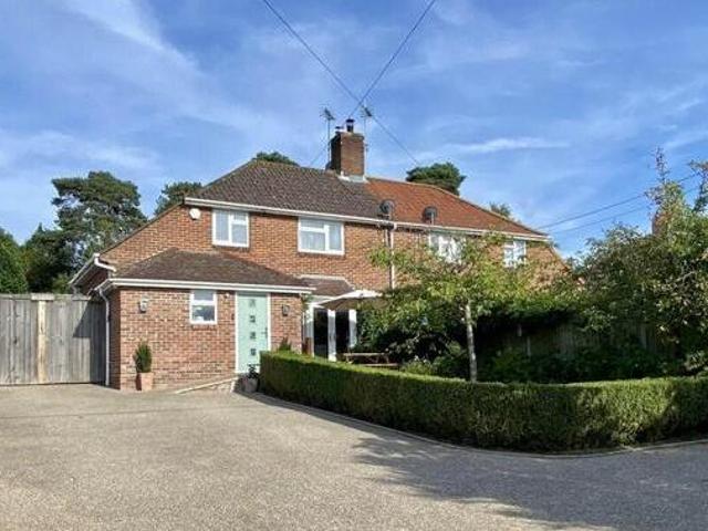 3 Bedroom Semi detached House For Sale In Ringwood