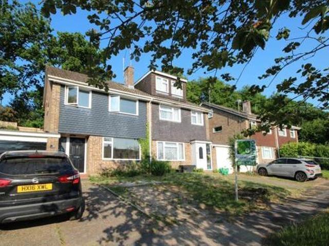 3 Bedroom Semi detached House For Sale In Ringwood, Hampshire