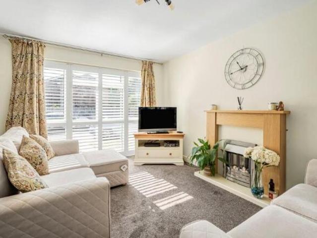 3 bedroom semi detached house for sale in Ringway Road, St. Albans, AL2