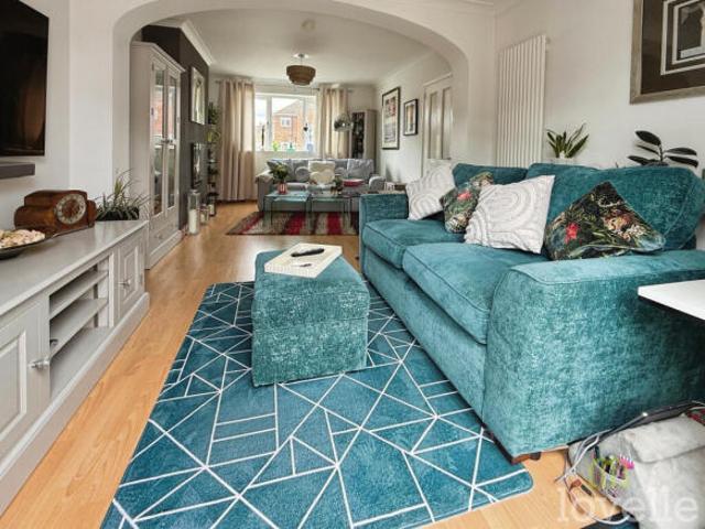 3 bedroom semi detached house for sale in Richards Avenue, Lincoln, LN6