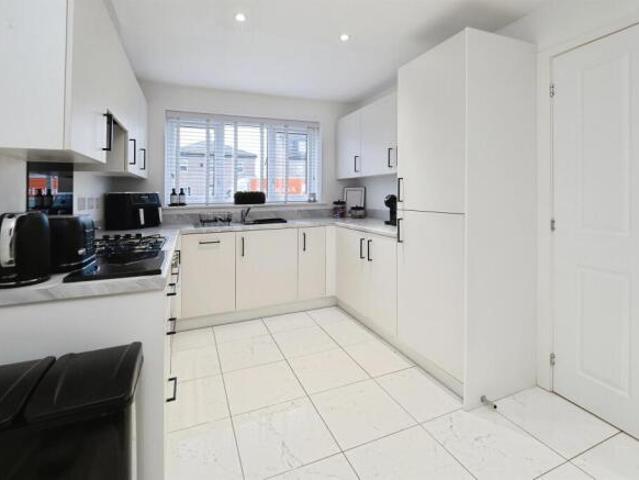3 bedroom semi detached house for sale in Richmond Lane, Kingswood, Hull, HU7