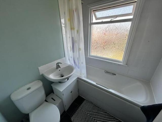 3 bedroom semi detached house for sale in Richmond Road, Scawsby, Doncaster, DN5