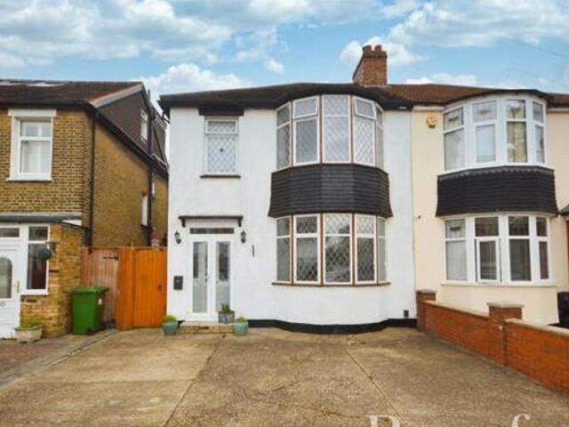 3 Bedroom Semi detached House For Sale In Romford