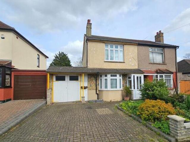 3 Bedroom Semi detached House For Sale In Romford