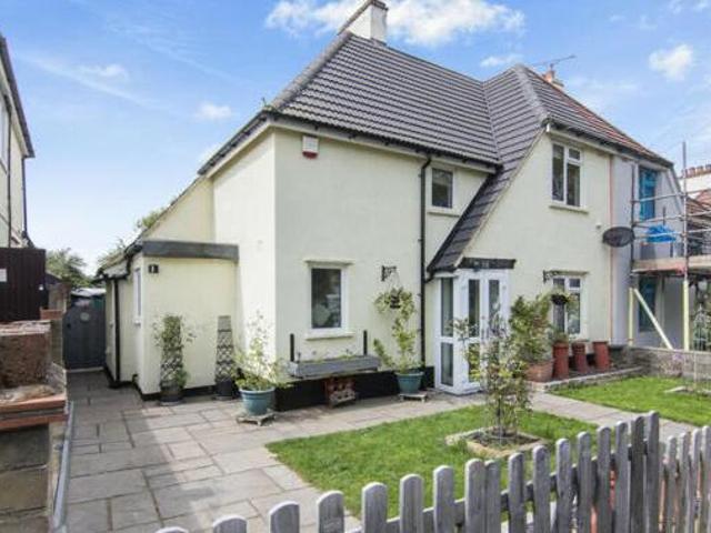 3 Bedroom Semi detached House For Sale In Romford