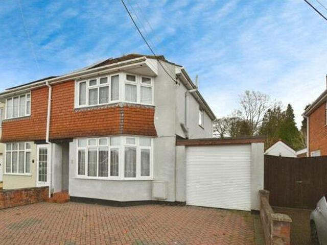 3 Bedroom Semi detached House For Sale In Romsey