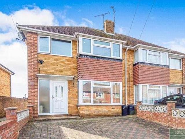 3 Bedroom Semi detached House For Sale In Rochester