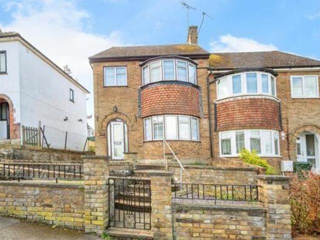3 Bedroom Semi detached House For Sale In Rochester
