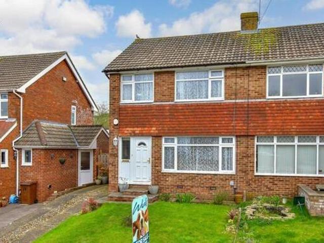 3 Bedroom Semi detached House For Sale In Rochester