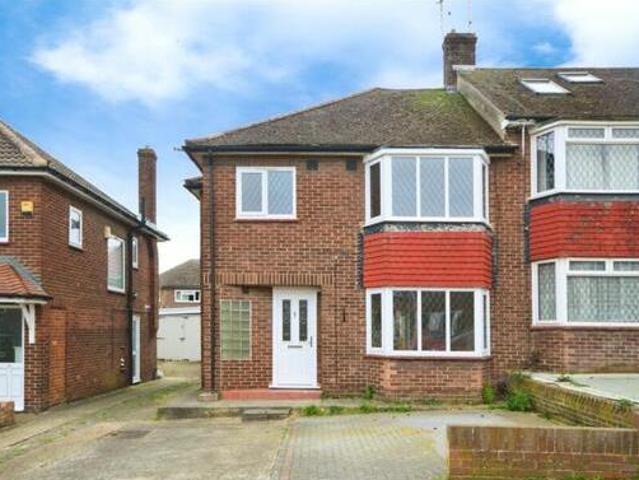 3 Bedroom Semi detached House For Sale In Rochester, Kent