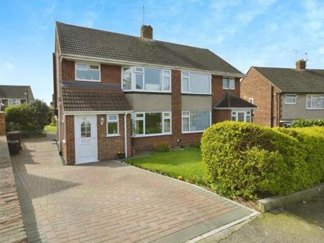 3 Bedroom Semi detached House For Sale In Rochester, Kent