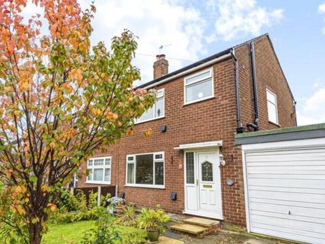 3 Bedroom Semi detached House For Sale In Roe Green, Worsley