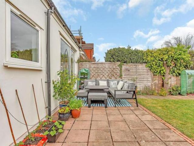 3 bedroom semi detached house for sale in Rosamond Road, Bedford, MK40