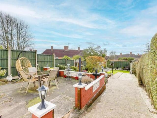3 bedroom semi detached house for sale in Rosecroft Drive, Nottingham, NG5