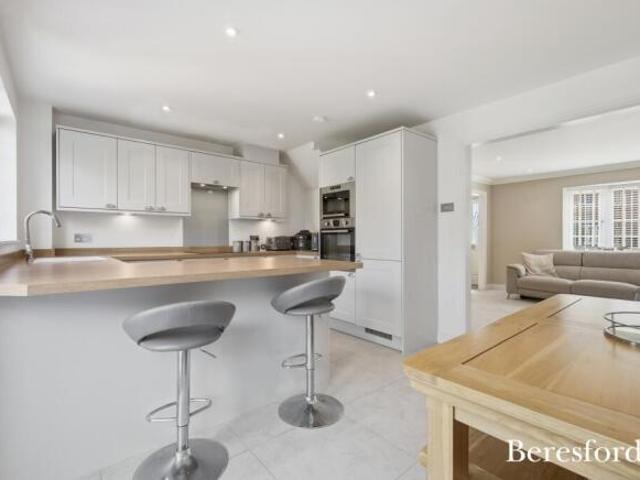 3 bedroom semi detached house for sale in Roth Drive, Hutton, CM13