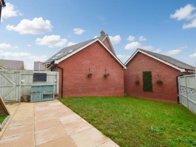 3 bedroom semi detached house for sale in Rowan Close, Great Denham, MK40