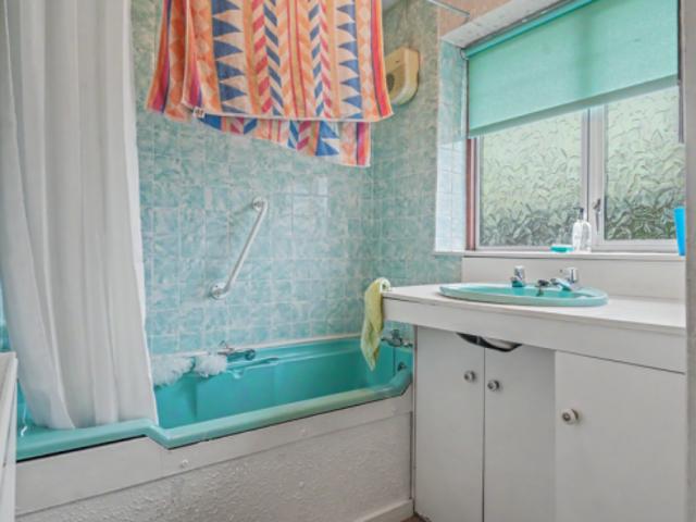 3 bedroom semi detached house for sale in Rowlands Crescent, Solihull, B91 2JE, B91