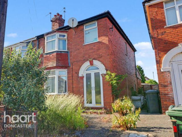 3 bedroom semi detached house for sale in Rufford Road, Belle Vue, Doncaster, DN4