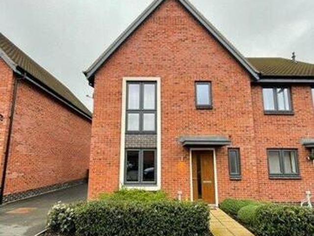 3 Bedroom Semi detached House For Sale In Rugby, Warwickshire