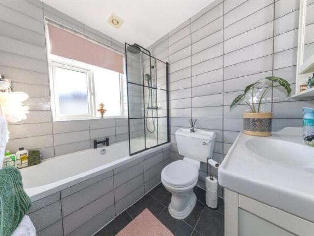3 bedroom semi detached house for sale in Rutland Crescent, Luton, Bedfordshire, LU2