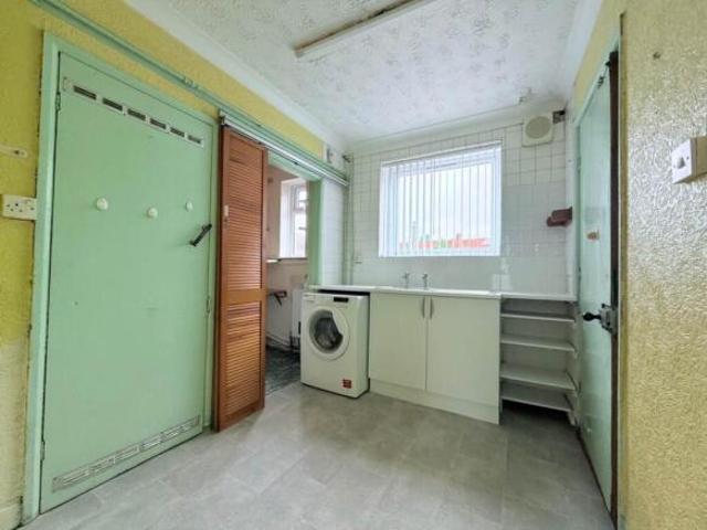 3 bedroom semi detached house for sale in Rye Close, Norwich, NR3
