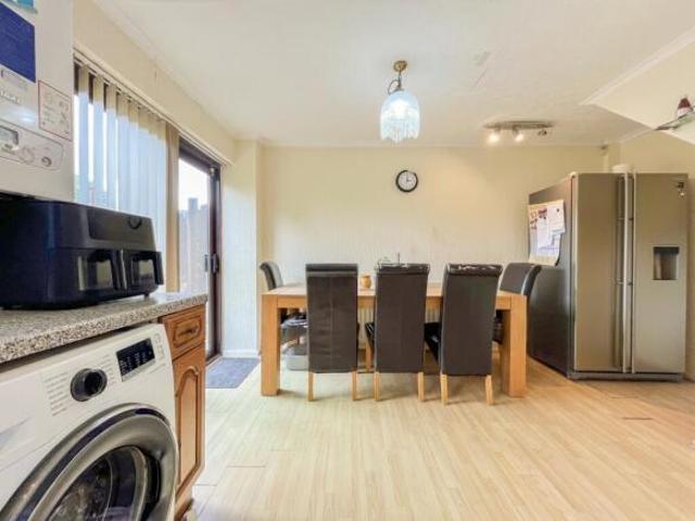 3 bedroom semi detached house for sale in Ryecroft Avenue, Penn, WV4