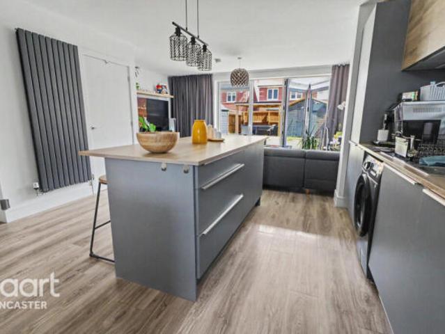 3 bedroom semi detached house for sale in School Lane, Wheatley Hills, Doncaster, DN2