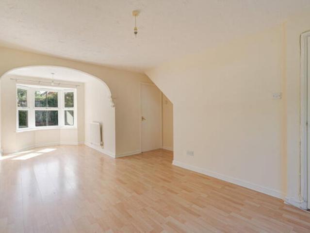 3 bedroom semi detached house for sale in Scholars Walk, Guildford, GU2