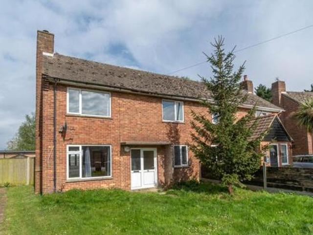 3 Bedroom Semi detached House For Sale In Sculthorpe