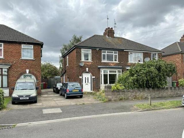 3 Bedroom Semi detached House For Sale In Scunthorpe, South Humberside