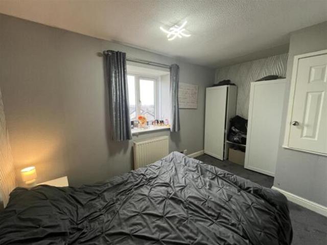 3 bedroom semi detached house for sale in Sanderson Avenue, Bradford, BD6