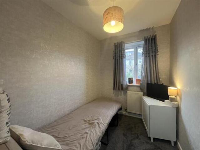 3 bedroom semi detached house for sale in Sanderson Avenue, Bradford, BD6