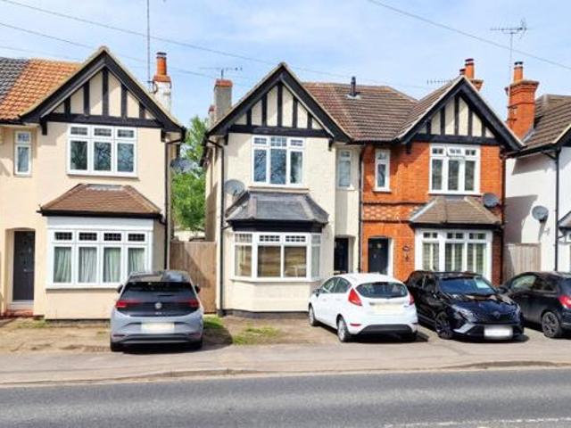 3 Bedroom Semi detached House For Sale In Sandhurst, Berkshire