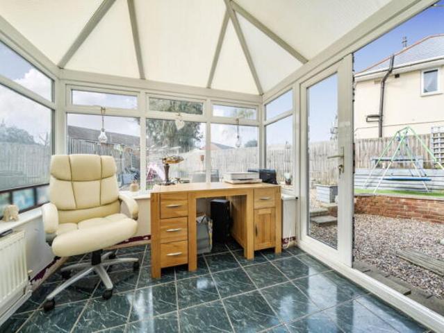 3 bedroom semi detached house for sale in Sandwell Road, Wolverhampton, WV10 6SJ, WV10