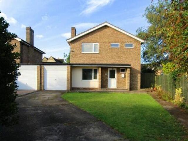 3 Bedroom Semi detached House For Sale In Sandy, Bedfordshire
