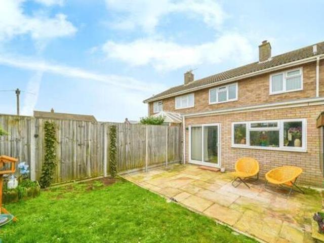 3 Bedroom Semi detached House For Sale In Sandy, Cambridgeshire
