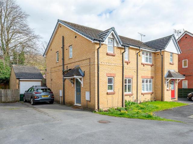 3 bedroom semi detached house for sale in Sails Drive, Heslington, York YO10 3LR, YO10