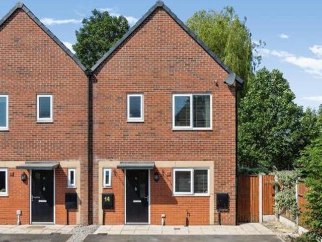 3 Bedroom Semi detached House For Sale In Salford, Greater Manchester