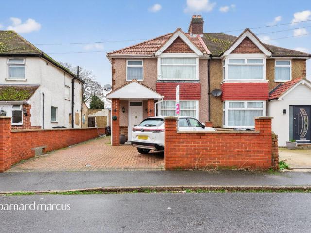 3 bedroom semi detached house for sale in Salisbury Road, Feltham, TW13