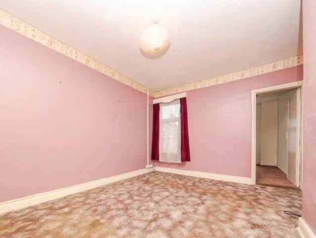 3 bedroom semi detached house for sale in Salisbury Road, Ipswich, IP3